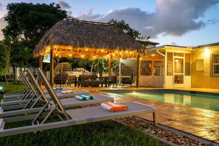 Luxury 7br | Theater, Heated Pool & Spa - Pompano Beach, FL