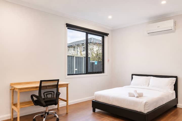 New Japandi Studio | Monash | Ensuite Ac Wifi U1 - Notting Hill
