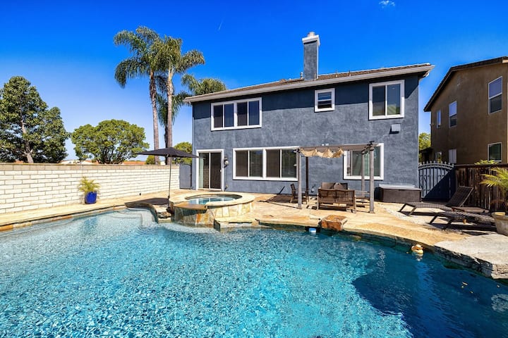 Casa Grande Oxnard Family Getaway 4br With Pool - Camarillo, CA