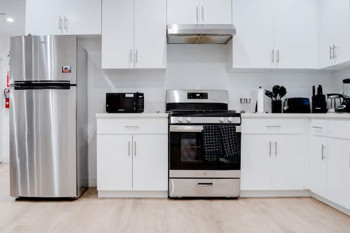 Dtla 7br/ba Home + Parking - Bellflower, CA
