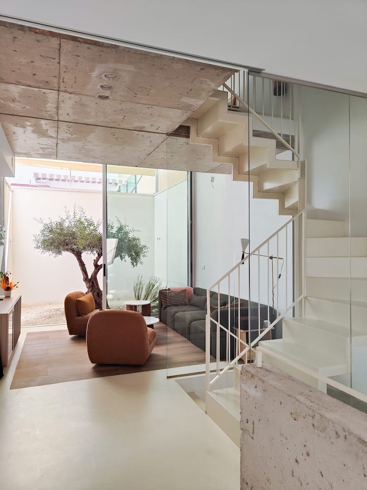 Casa De Olivo - Modern Designer Home - Madrid