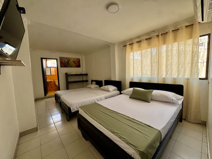 Barranquilla Green |A/c Wifi Habitación Cuádruple - Soledad