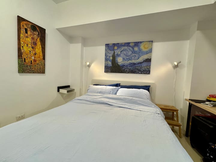 Calyx Centre Studio Unit (It Park) - Cebu