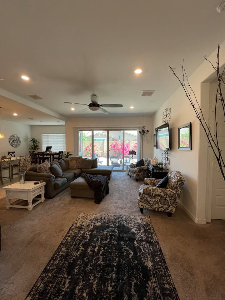 Beautiful 3/2 Home With Community Amenities - Litchfield Park, AZ