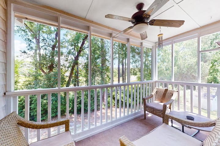 Beach Golfer's Nest Retreat - Little River, SC