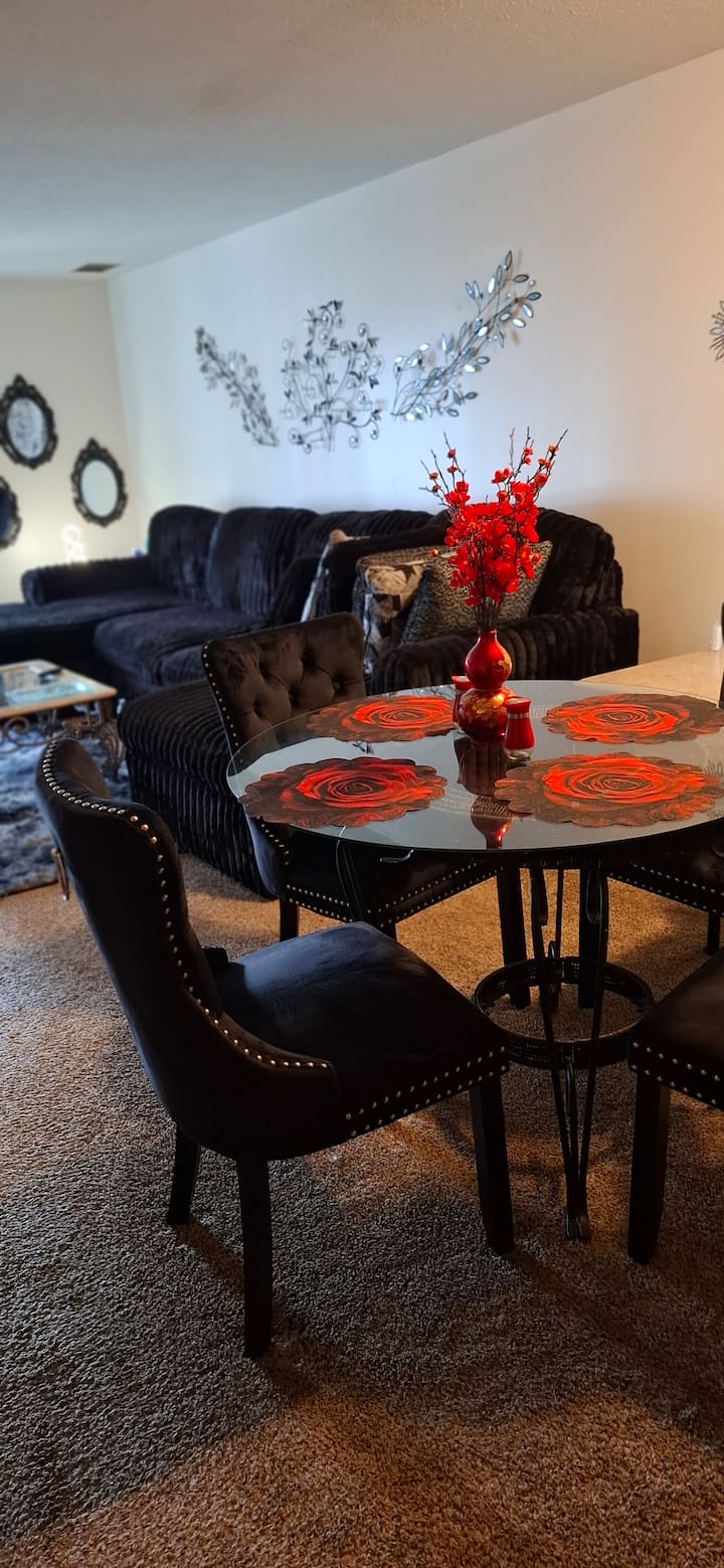 Cute And Cozy Apartment Downtown - Notre Dame, IN