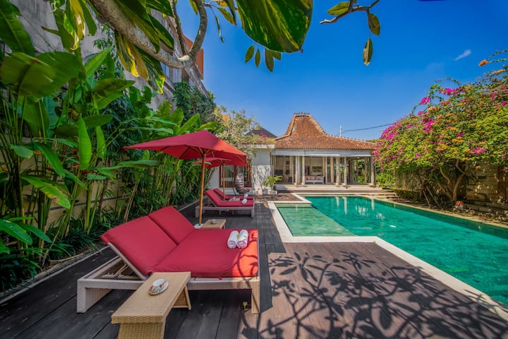 Manggala Villa | Joglo-style 3br In Central Berawa - Canggu