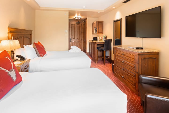 Prime Location! Close To Eagle Bahn Gondola! - Vail, CO