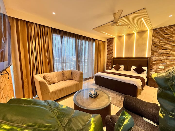 Tth | Cityview | Infinity Pool | Gym | M3m - India