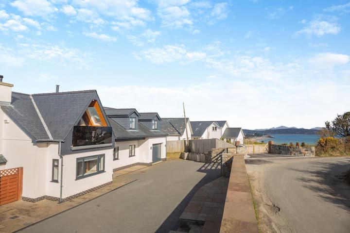 5 Bed In Bwlchtocyn (Oc-s30770) - Abersoch
