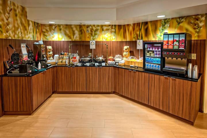 Four Double Rooms W/ Breakfast & Free Parking - Orlando, FL
