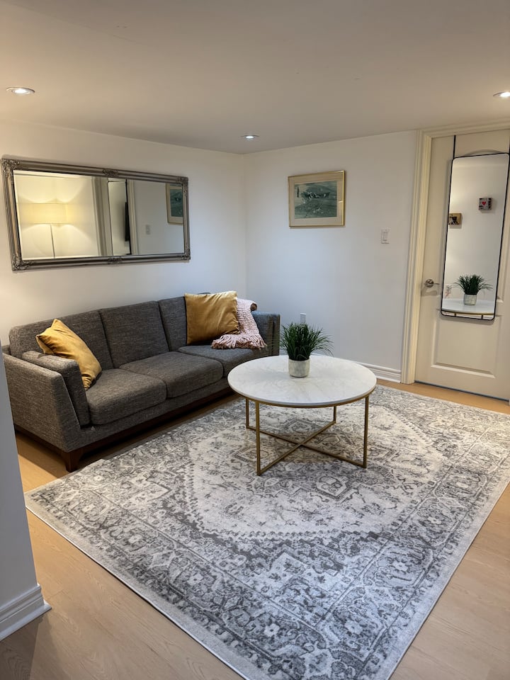 Spacious 2-br. Basement Prime Queen West Location - Toronto