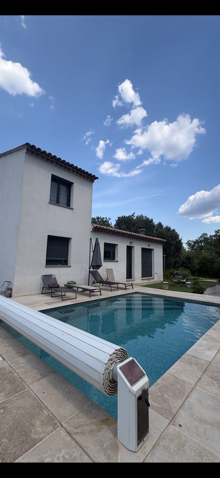Villa Provençale Avec Piscine Et Cabane Perchée - Saint-Maximin-la-Sainte-Baume