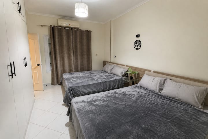Spacious 2-bed Flat Short Walk To Promenade - Egypt