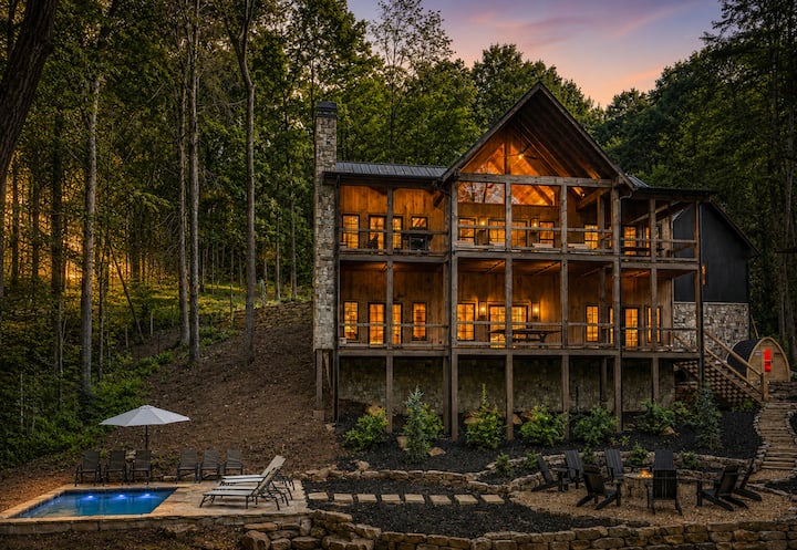 Hemlock Social:creeksidepoolsaunahottubfirepit - Blue Ridge, GA