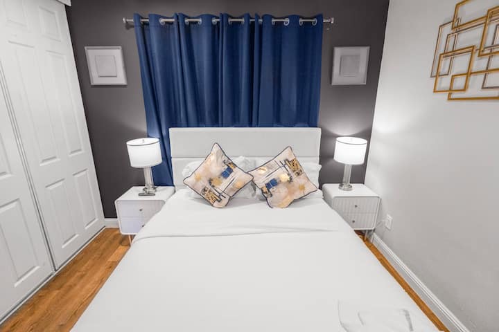 6 Bedroom 3bathroom Family Friendly New Placed - San Diego, CA
