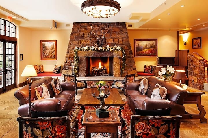 Rare Gem! Hot Tub And Mountainside Fire Pits! - Vail, CO