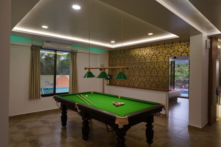 Luxury 7bhk Villa | Private Pool, Lift & Rooftop - Goa