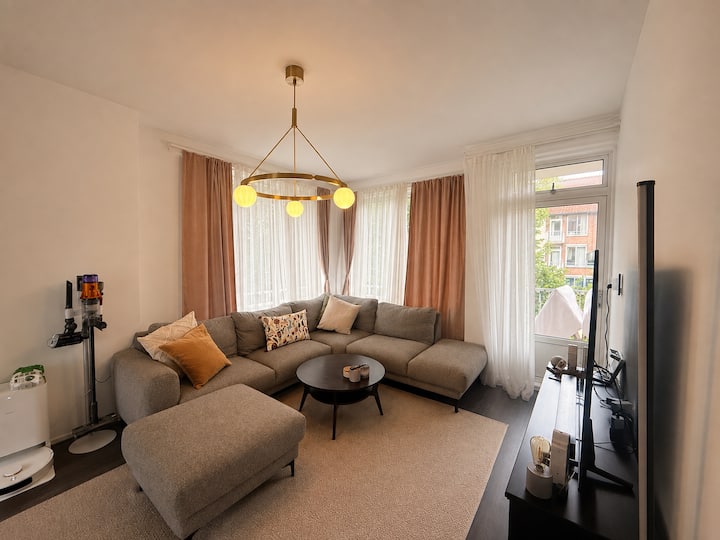 Spacious Amsterdam Apartment, 5 Mins To Trainmetro - Amsterdam