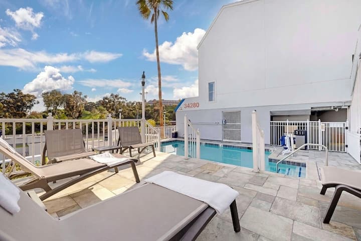 2 Queen Family 2-queen Room | 2mi To Capo Beach - San Juan Capistrano