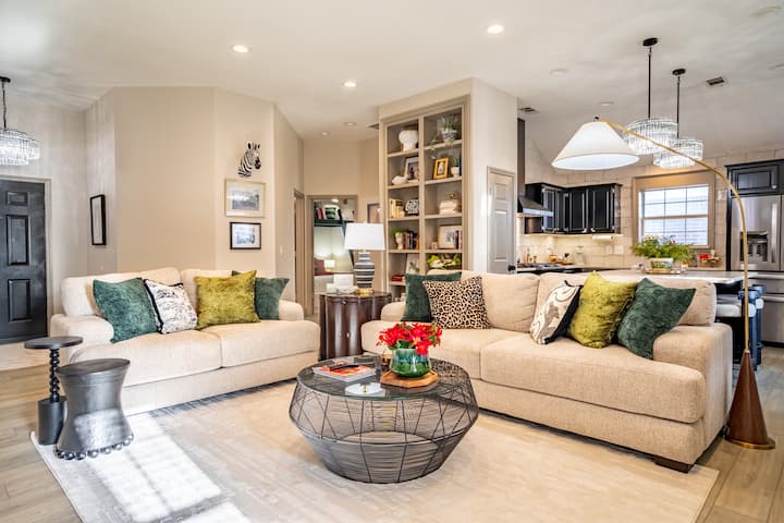 Designer Home W/ Heated Pool + Spa L By Universal - Frisco, TX