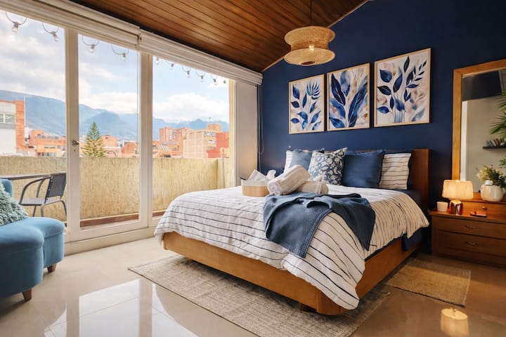 Casa Bonita | Big Beautiful Triplex Penthouse 7 Beds  Zona T - Bogota