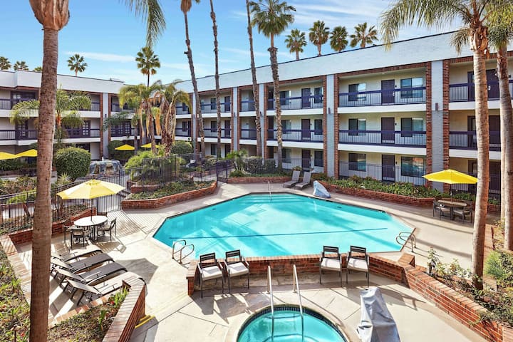 Breakfast Included L Adventures Unlimited L Pool - Orange, CA