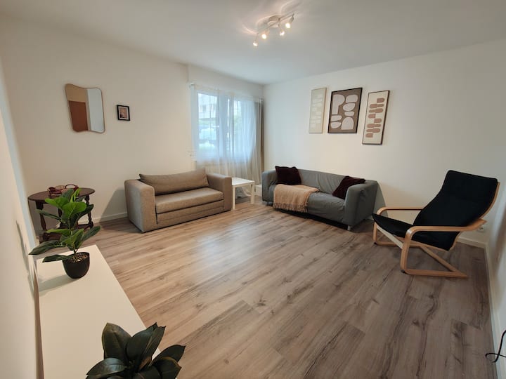 Geräumige Wohnung Am Waldrand In Refrath Bei Köln - Bergisch Gladbach