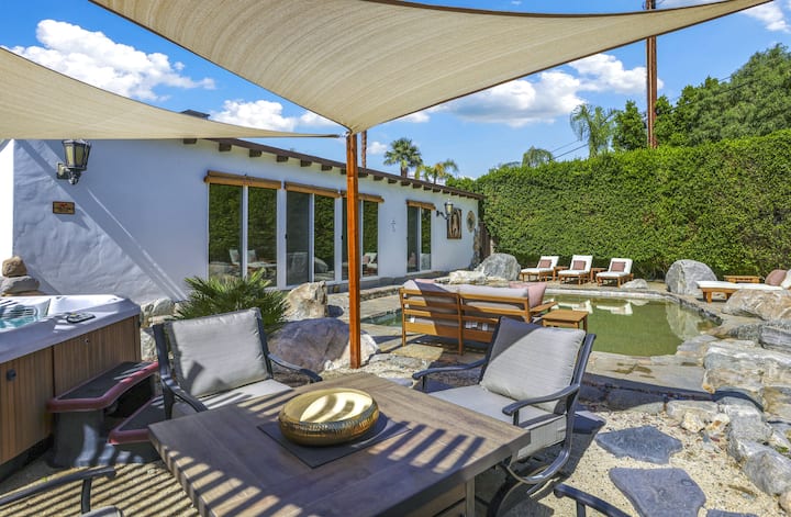 La Casita Rosa - Palm Springs, CA