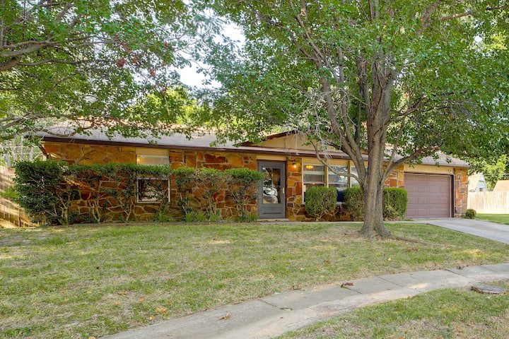 Extended East Tulsa Home W/ Fenced Yard - Tulsa, OK