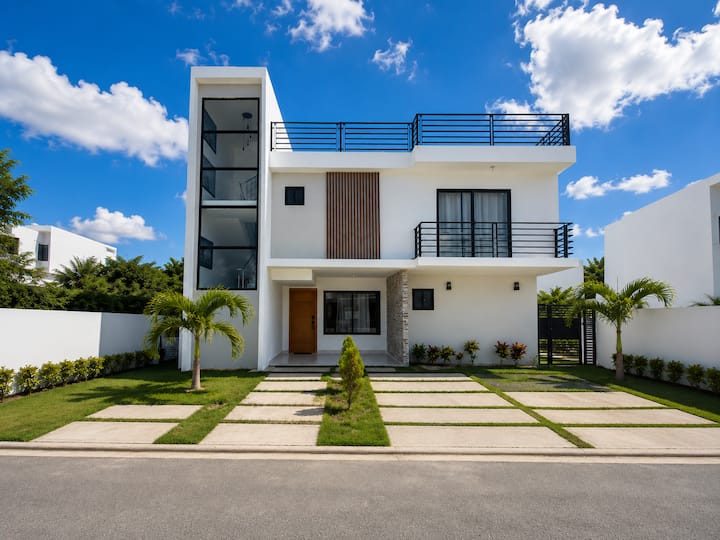 Villa 3 Bed Rooms, With Private Pool, Near Airport - Punta Cana