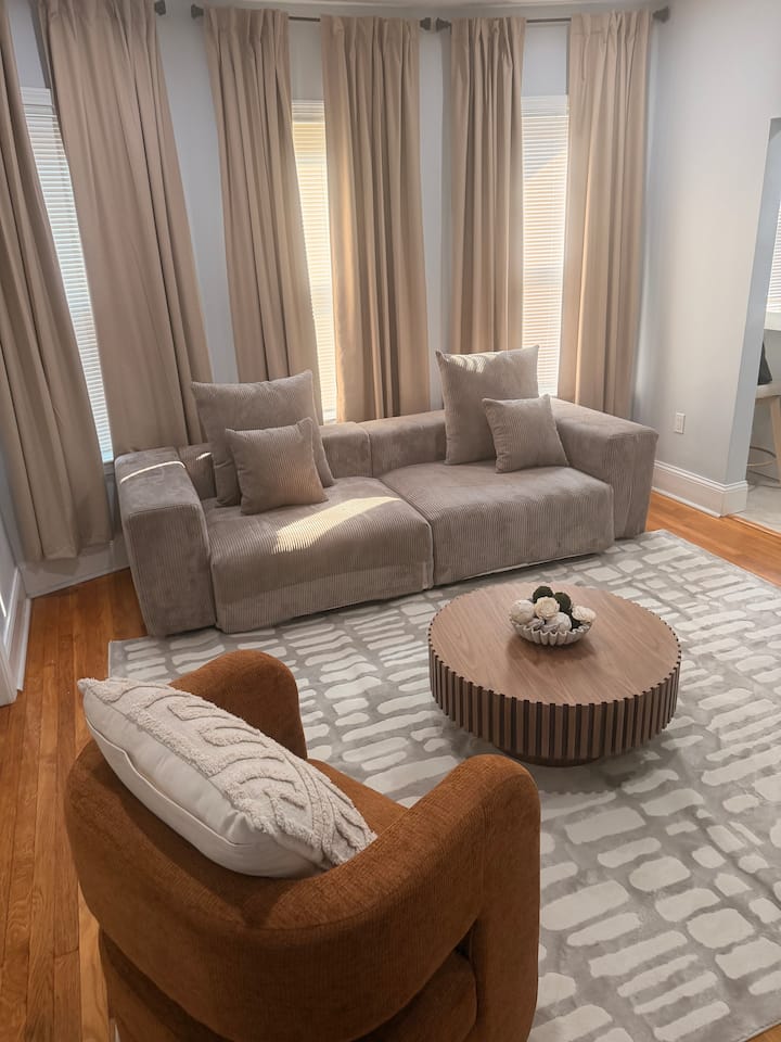Beautifully Designed Three-bedroom Condo - Malden, MA