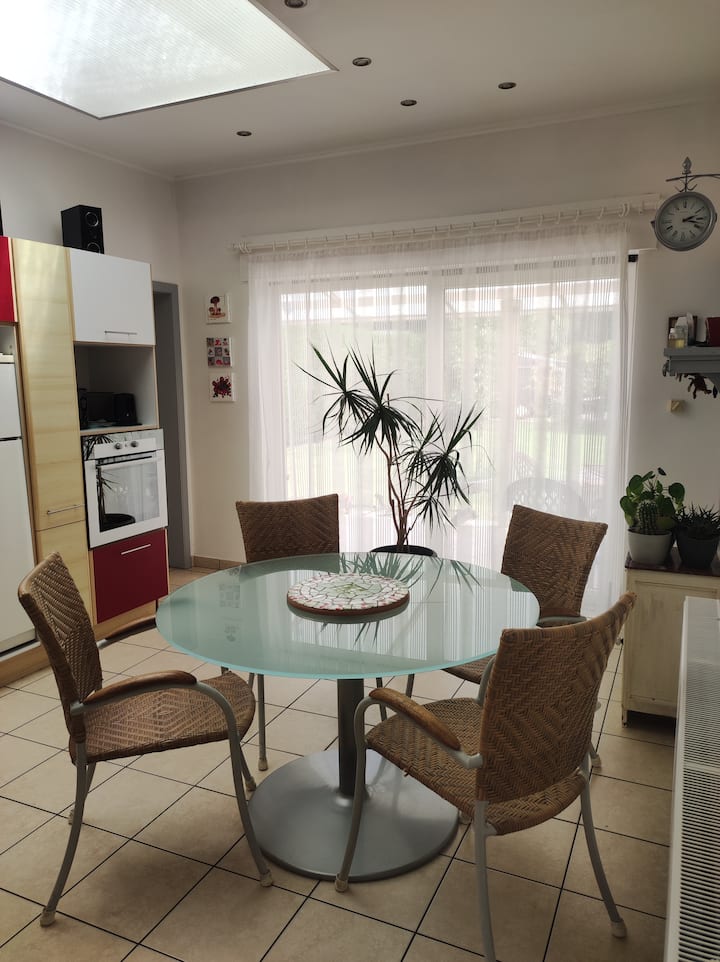 Maison Idéale Pour Visiter Bruxelles - Sint-Pieters-Leeuw