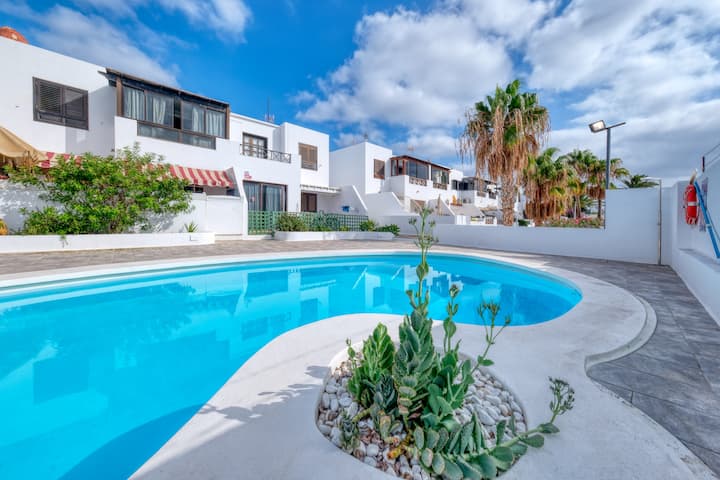 Casa Ondina · Piscina Y Vista Mar - Puerto del Carmen