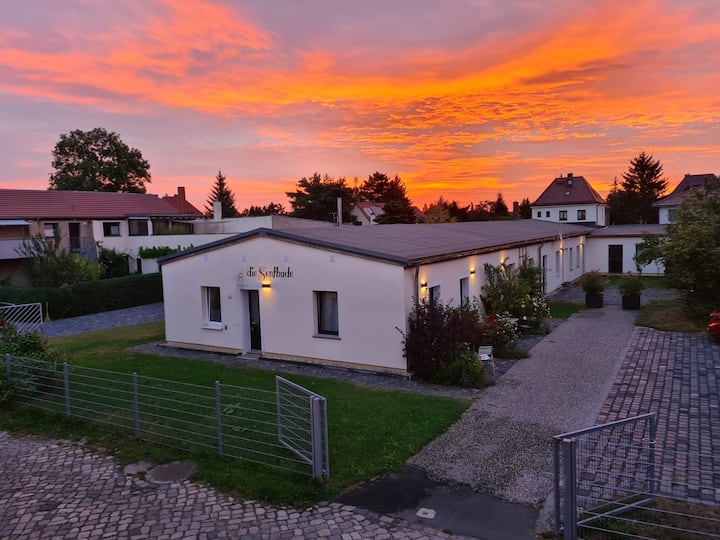 2-raum-wohnung Mit Schöner Terrasse Und Stellplatz - Leipzig