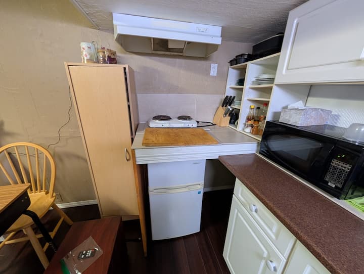 Studio Suite In The Heart Of Downtown Yellowknife - Yellowknife