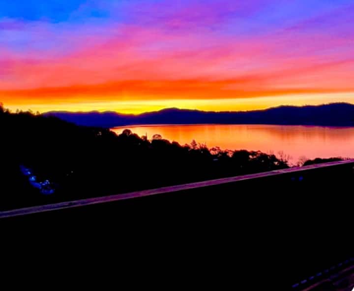 Million $ Lake Views! Luxury Custom Home. - Clearlake, CA