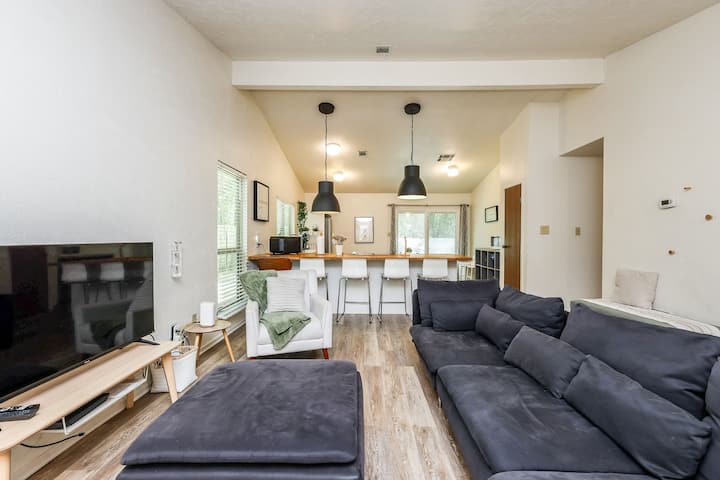 Moderncozy Retreat 4br In The Woodlands - The Woodlands, TX
