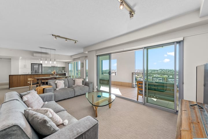2 Bedroom Skyview Apartment - レッドクリフ