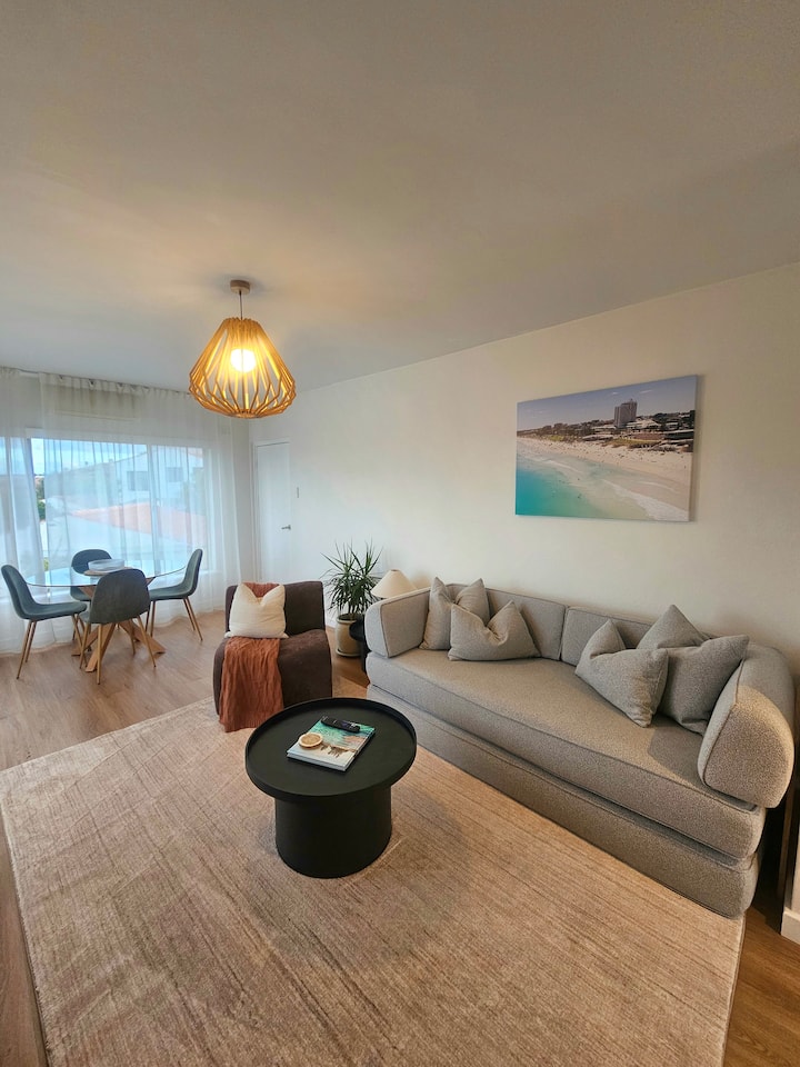 Casa Stanley | Coastal Luxe  10 Min Walk To Beach - Claremont
