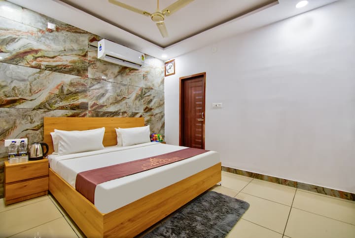 Premium Room With Attached Washroom @ Hotel Shagun - 羅赫塔克