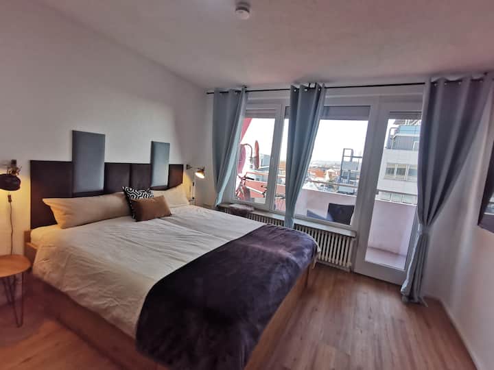 Zentrale, Vollmöblierte 1-zimmer Wohnung - Sindelfingen
