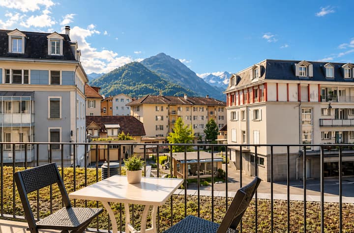 The Centralstrasse Apartment | Heart Of Interlaken - Interlaken