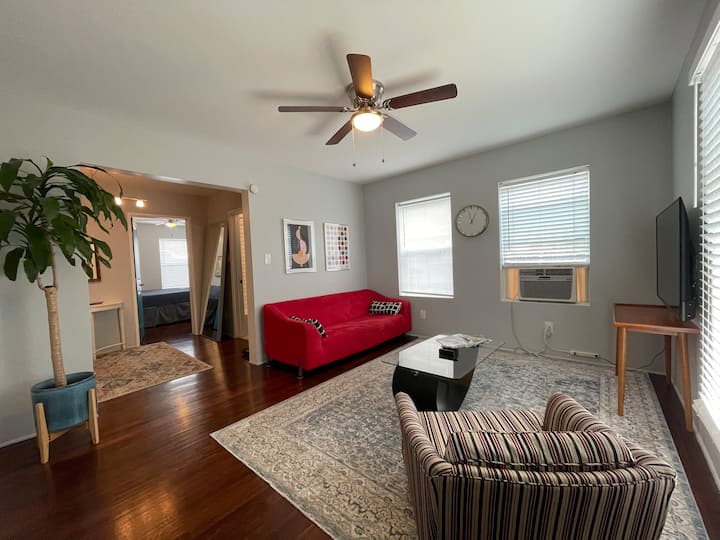 #2 ★ Charming | East End Downtown Apt ★ - Houston, TX