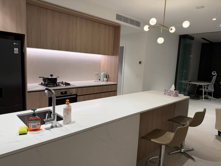 Modern & Stylish Apartment In The Heart Of Perth - South Perth