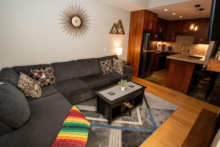 5 Stars, Majestic Views, Outdoor Hot Tubs & Spa! - Canmore