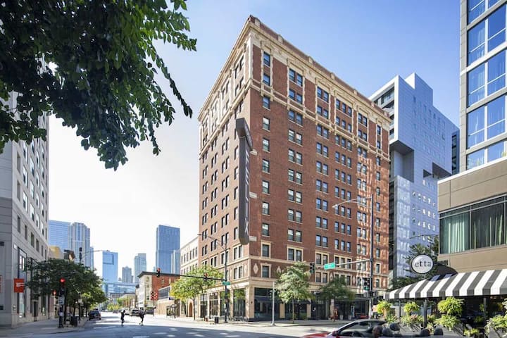 Steps To Magnificent Mile + Fitness Center & Bar - 芝加哥