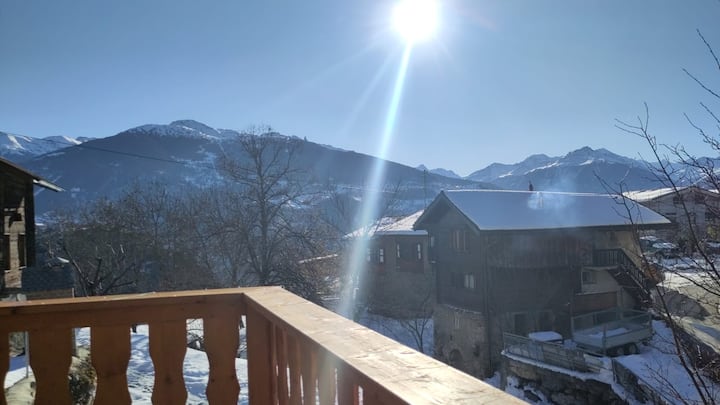 Historic, Protected Alpine Farmhouse - Sion
