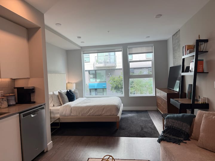 West Hollywood Studio Apartment - West Hollywood