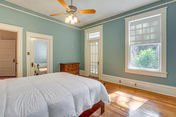 Classic Meridian Home Near Downtown Attractions - Meridian, MS